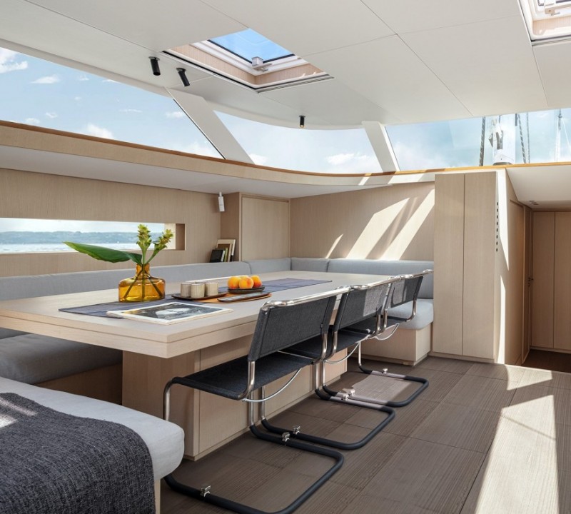 Yacht ALITHIA, Solaris 80RS | CHARTERWORLD Luxury Superyacht Charters